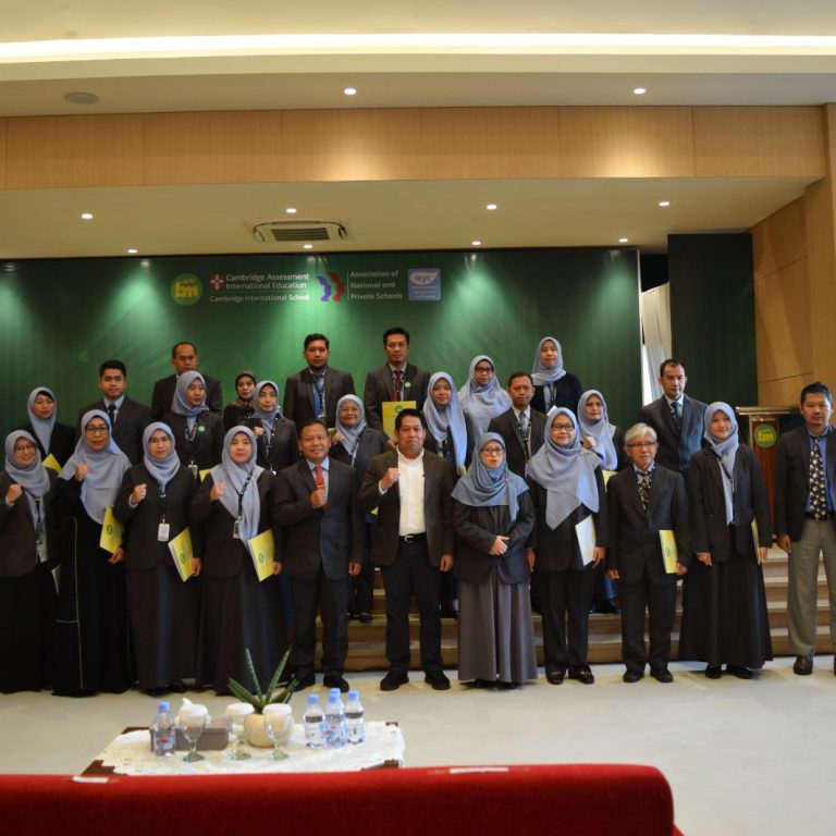 Town Hall Meeting 2025 BM 400 Soroti Kepemimpinan Transformatif ...